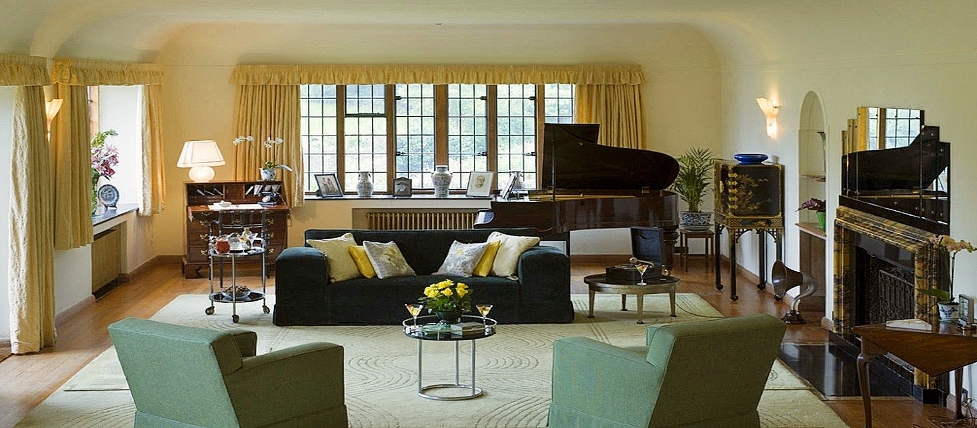 Coleton Fishacre House & Garden near Muntham Apartments and Town House